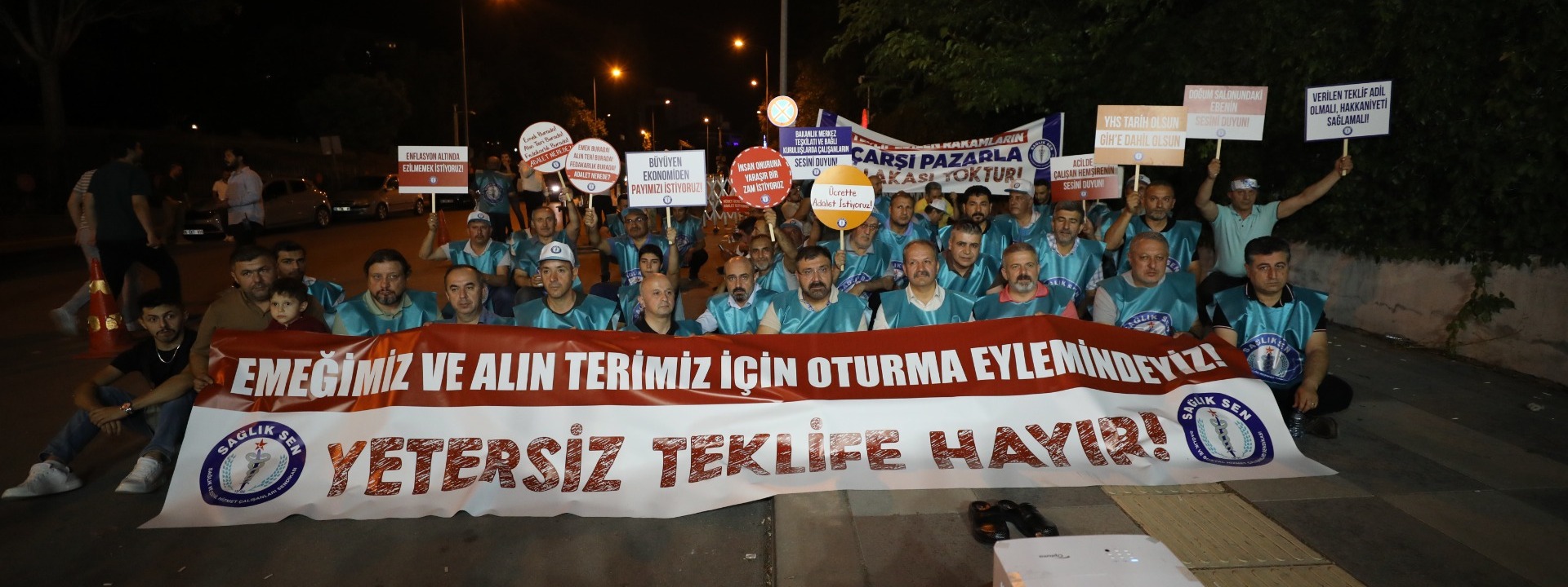 Sağlık-Sen 81 İlde “112 Dakikalık” Oturma Eylemi Yaptı